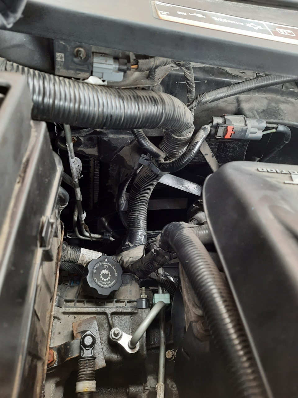 Морозы, трубки АКПП, патрубок. — Cadillac SRX (2G), 3 л., 2013 года ...