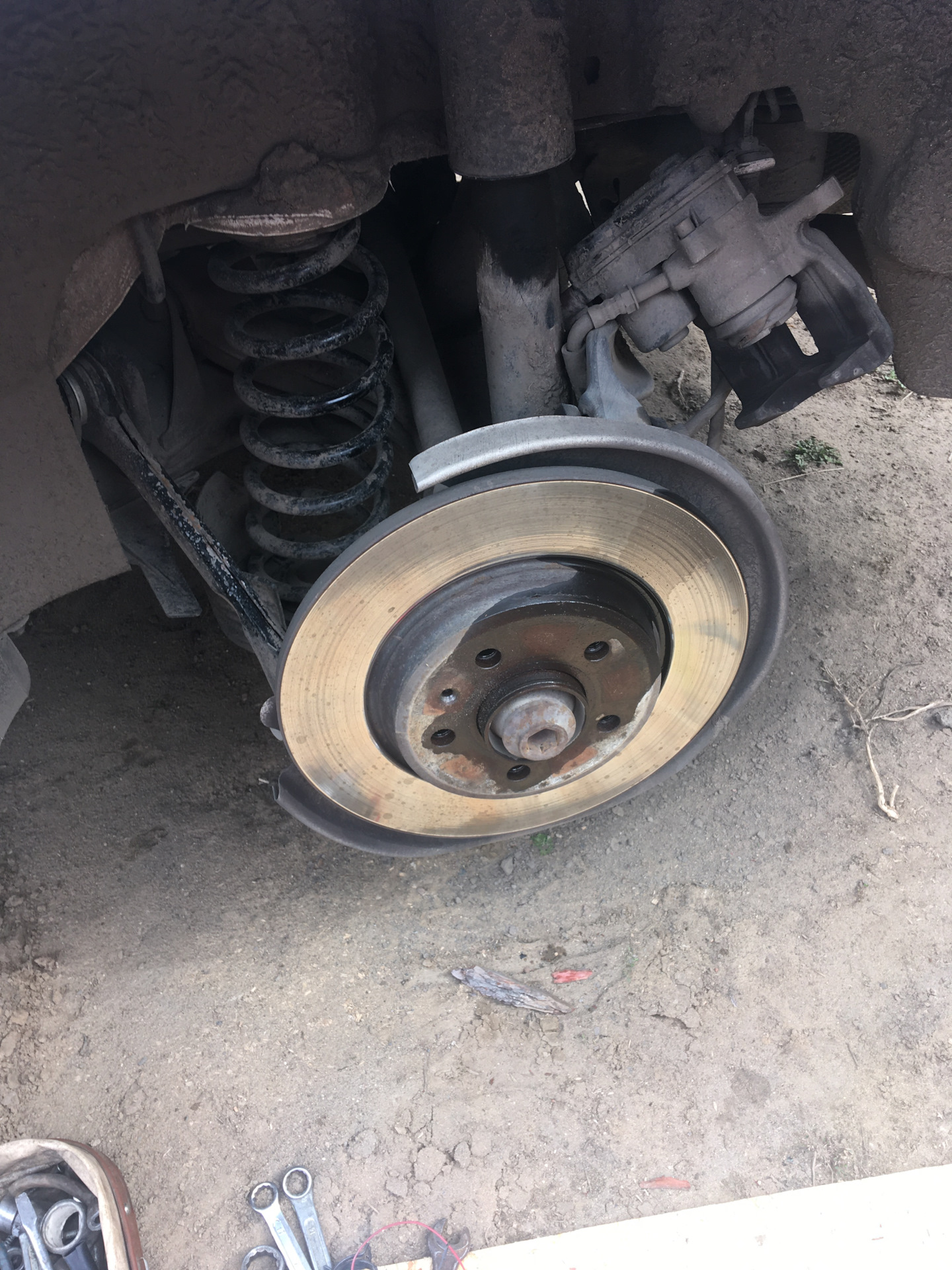 Подшипник ступичный задний а4 б8 — Audi A4 Allroad (B8), 2 л, 2010 года ...