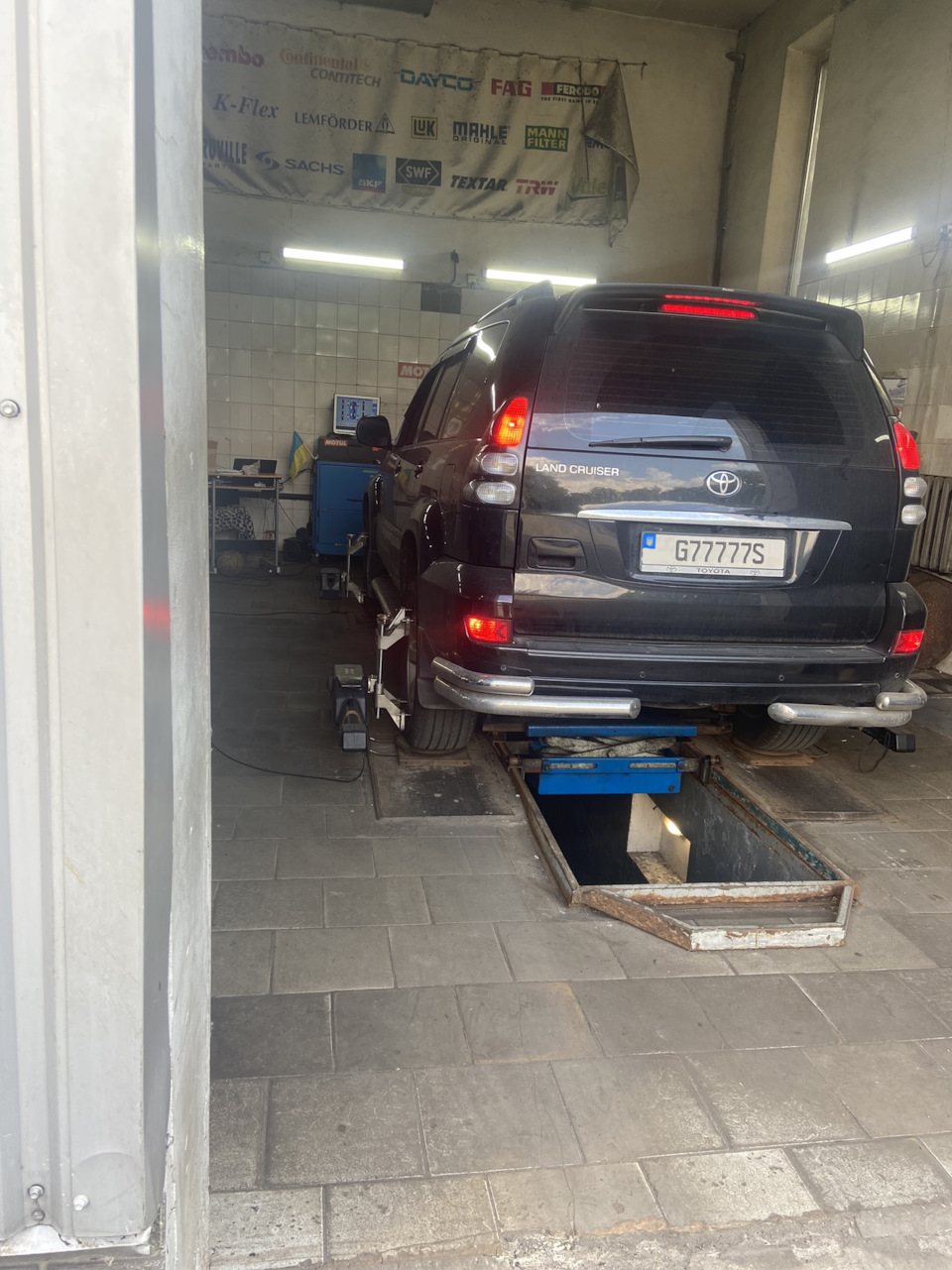 Замена сайлетблоков нижних рычагов и развал — Toyota Land Cruiser Prado ...