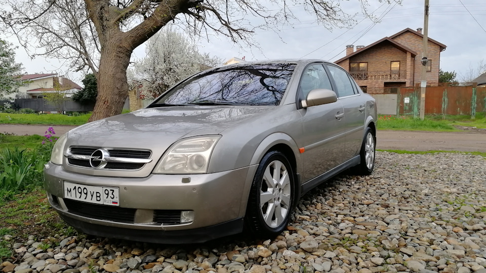 РАЗОБРАЛСЯ, всем спасибо кто откликнулся!(Помогите советом, вектроводы ...