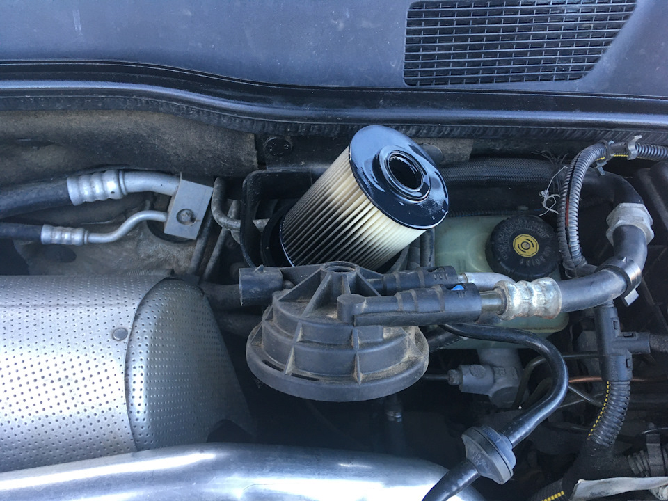 Замена ЭЛЕМЕНТА топливного фильтра за 5 минут) — Opel Astra G, 2 л ...