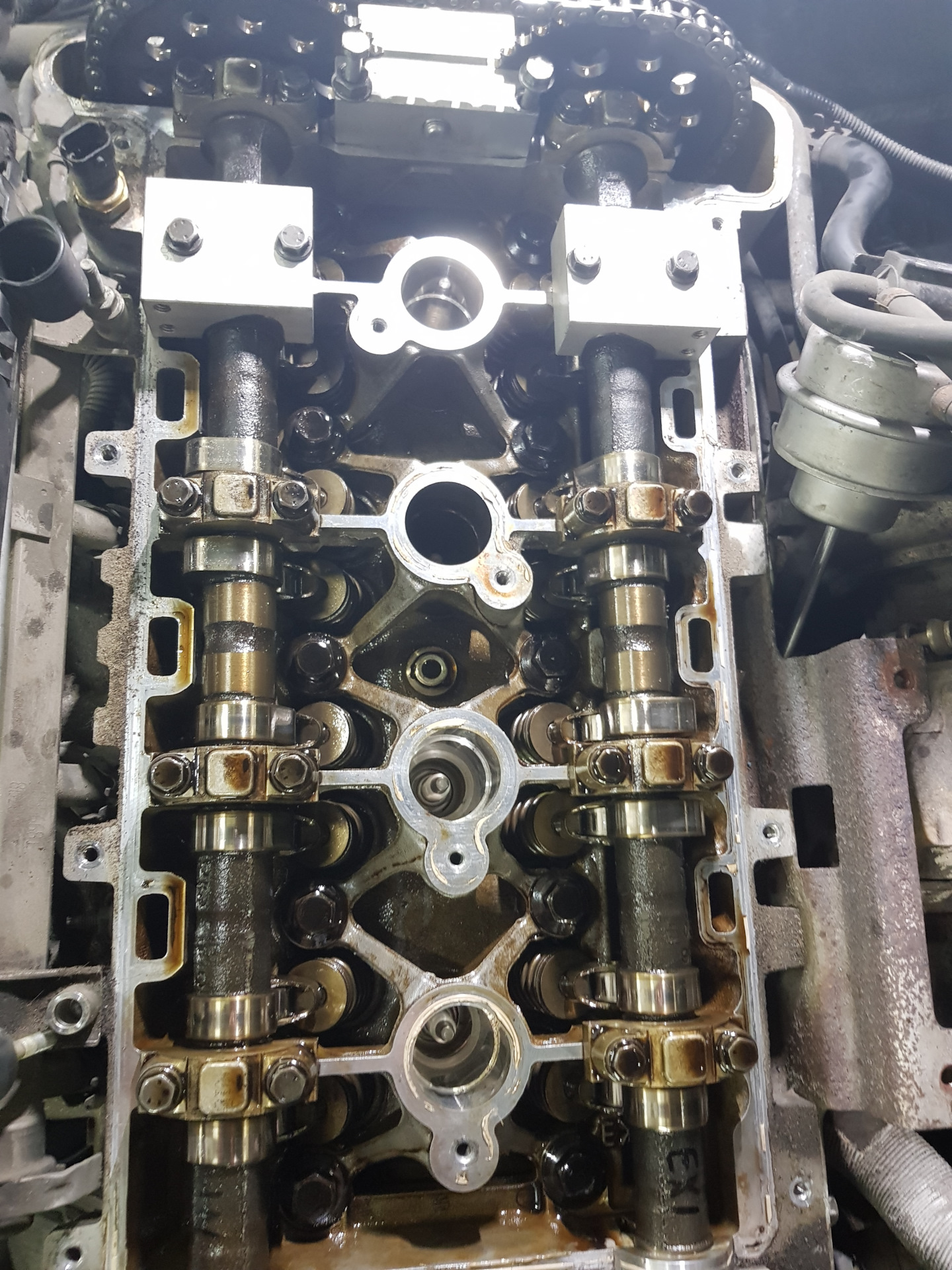 Штатный концевик капота — BMW 5 series (E39), 2 л, 1998 года | своими ...