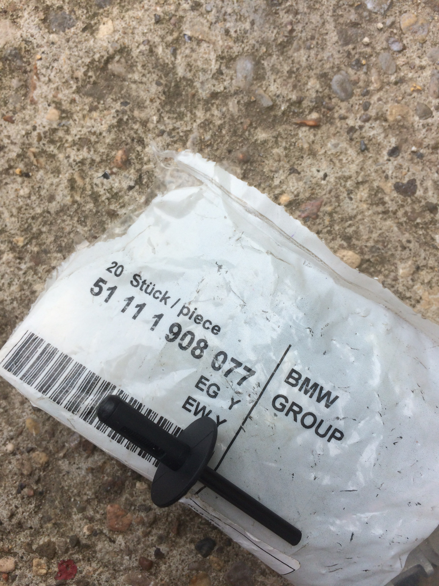 Установка клипс для спойлера бампера . — Peugeot 308 (1G), 1,6 л, 2010 ...