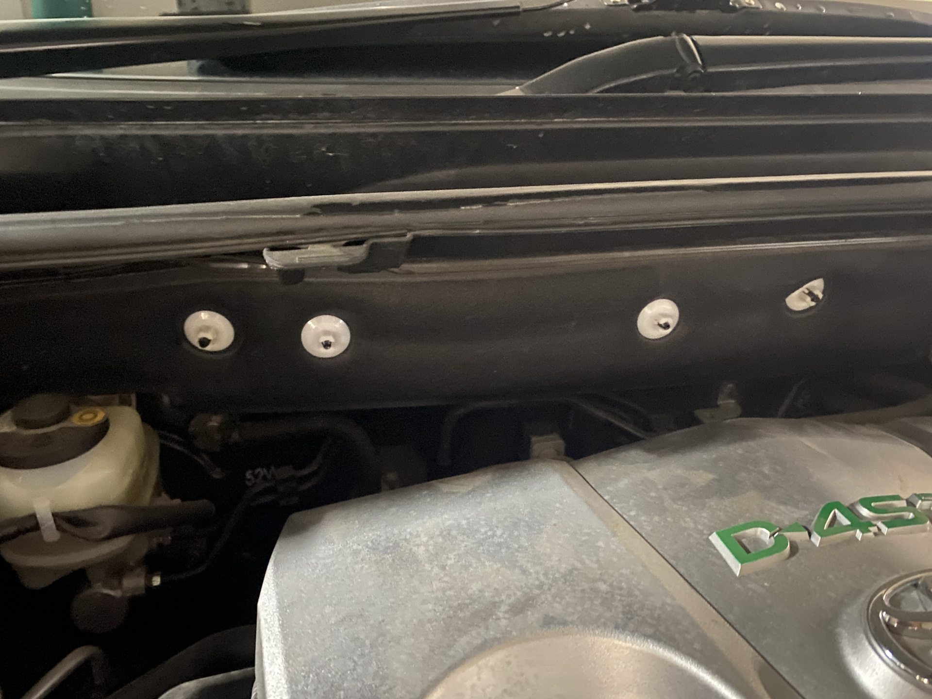 Мелочи — Toyota Harrier (3G), 2 л, 2017 года | запчасти | DRIVE2