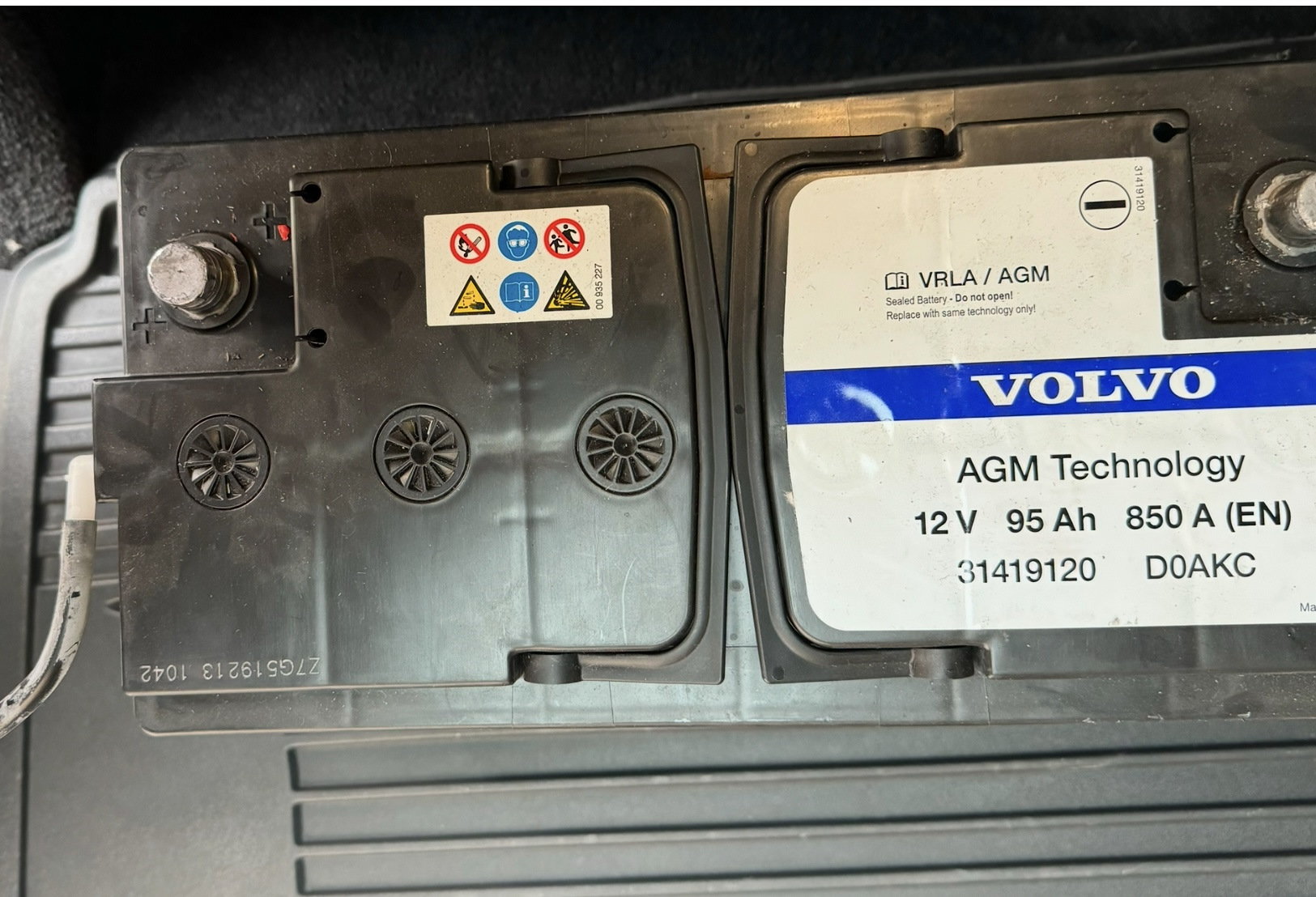 Про аккумулятор — Volvo XC90 (2G), 2 л, 2016 года | другое | DRIVE2