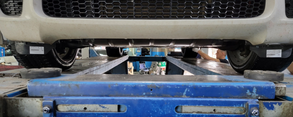 Установка пылезащитных кромок E70 — BMW X5 (E70), 3 л, 2011 года ...