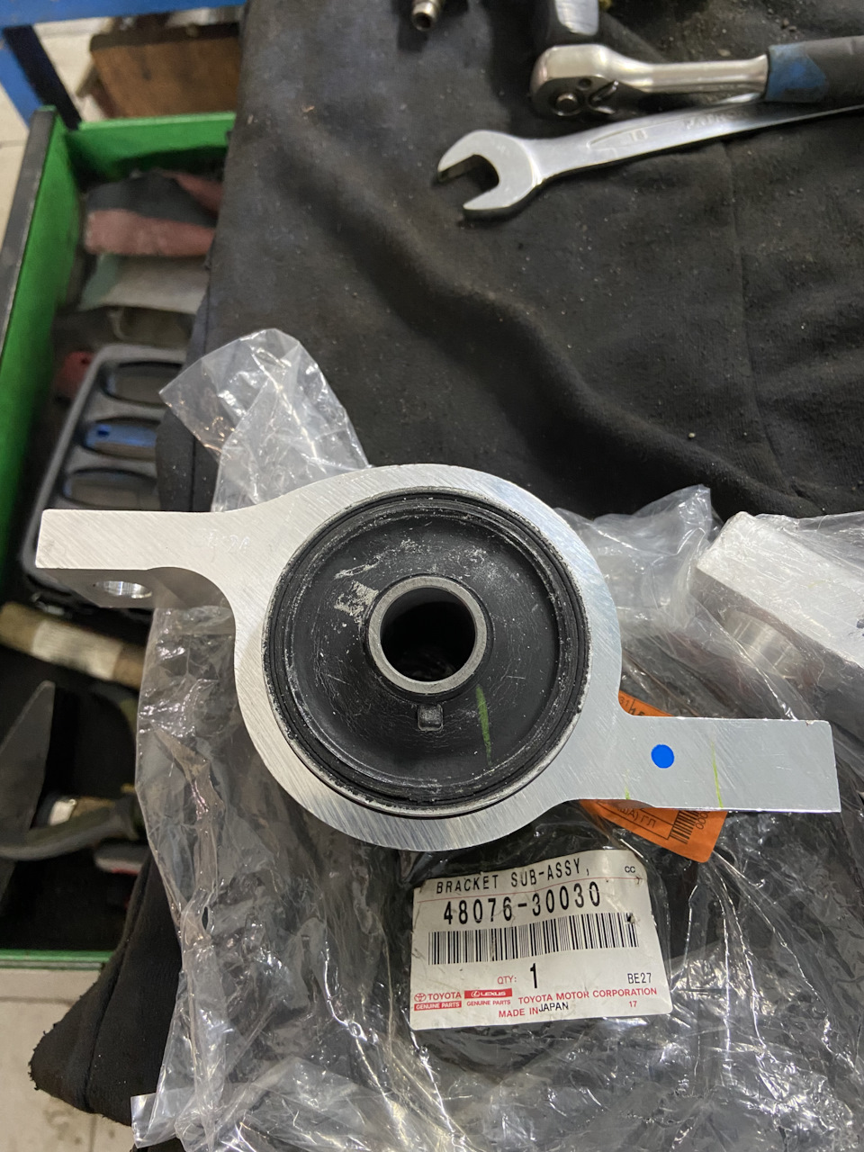 Замена сайлентблоков передних рычагов.Изготовление и установка провода ...