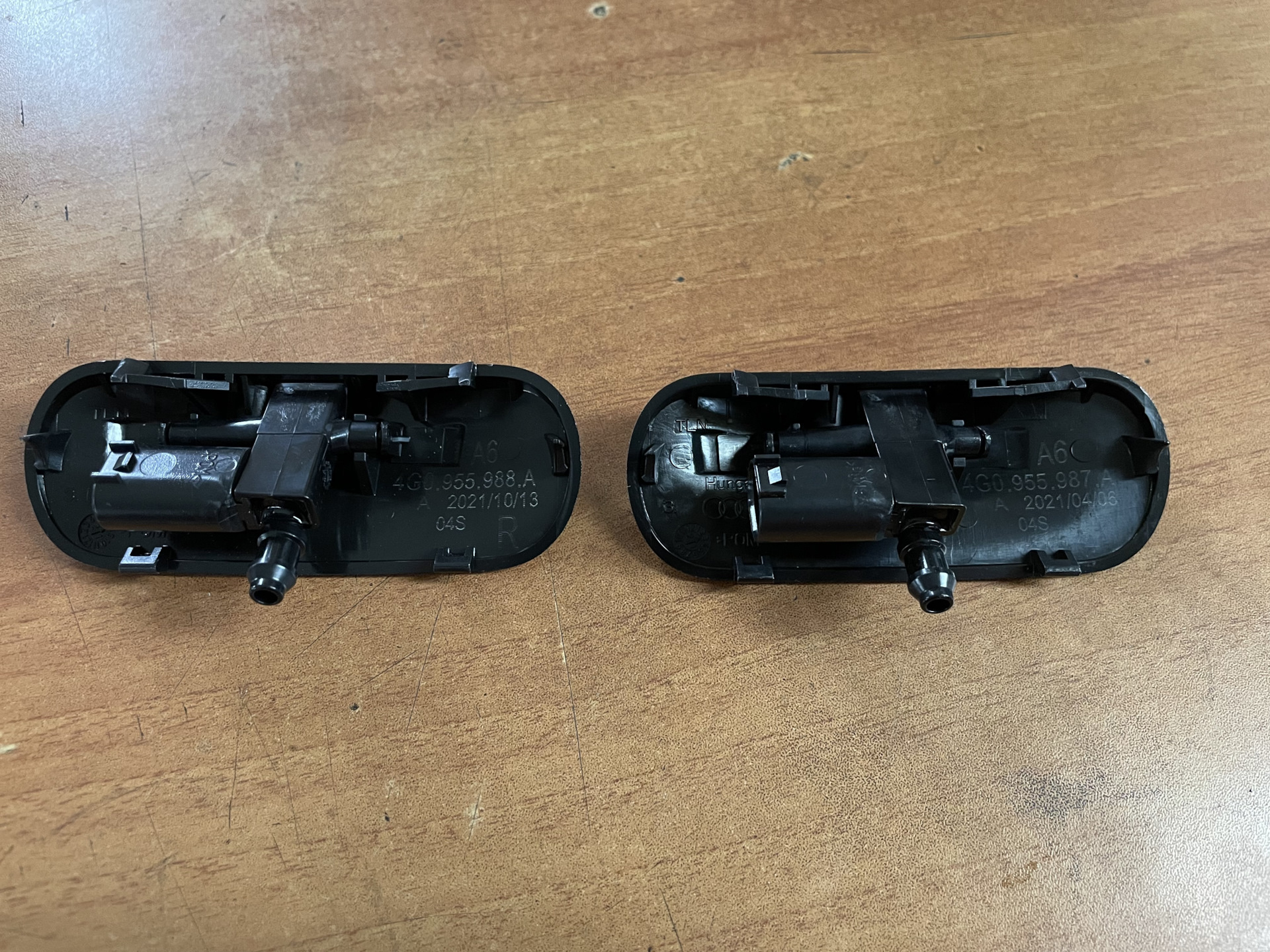 Веерные форсунки и уплотнитель заднего дворника — Audi A3 Sportback ...