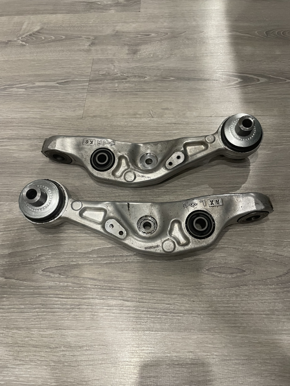 Замена сайленблоков в нижнем, поперечном рычаге. — Lexus LS (USF40/41 ...