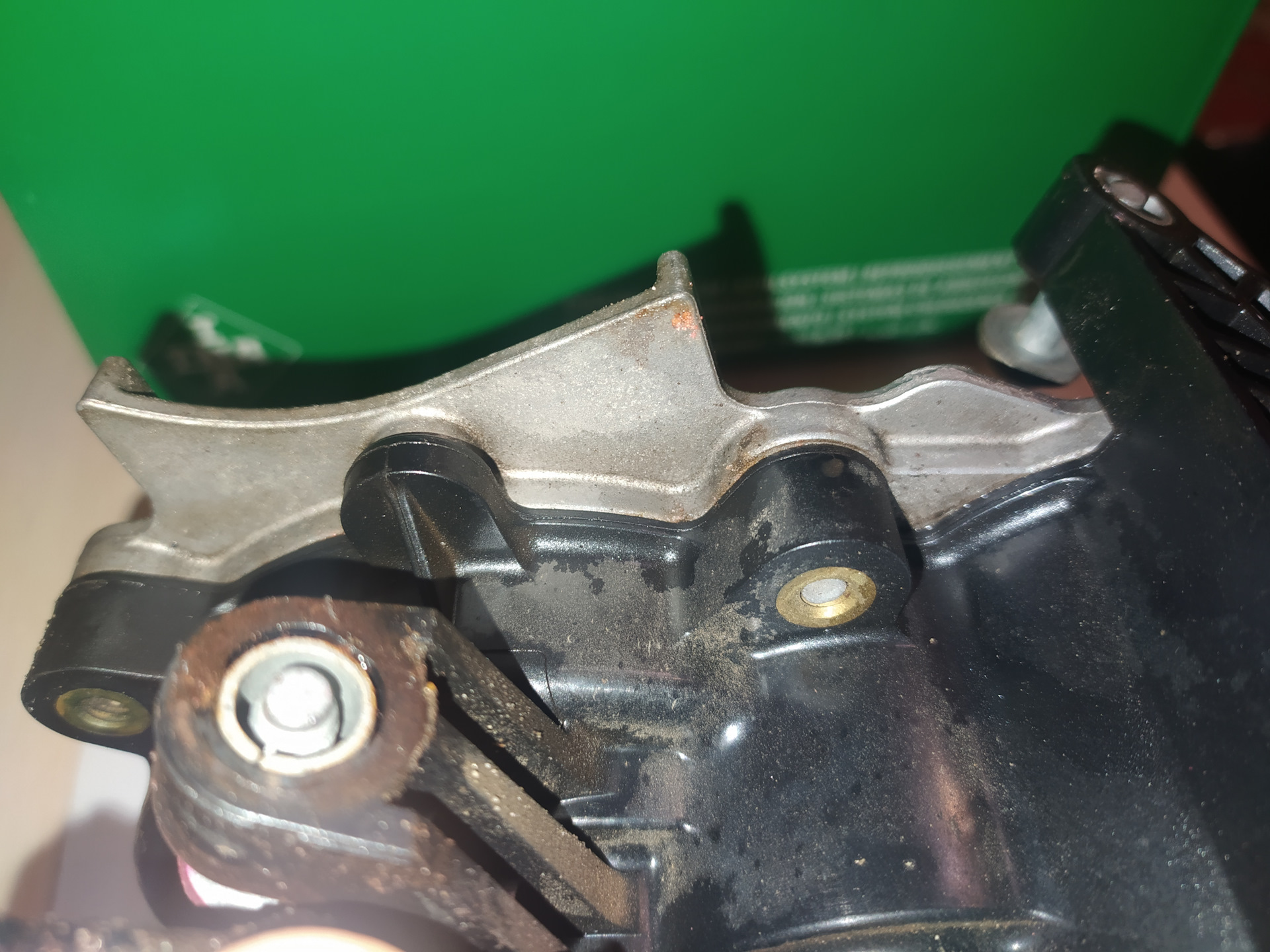 Замена термостата с помпой — Skoda Octavia A7 Mk3, 1,8 л, 2017 года ...