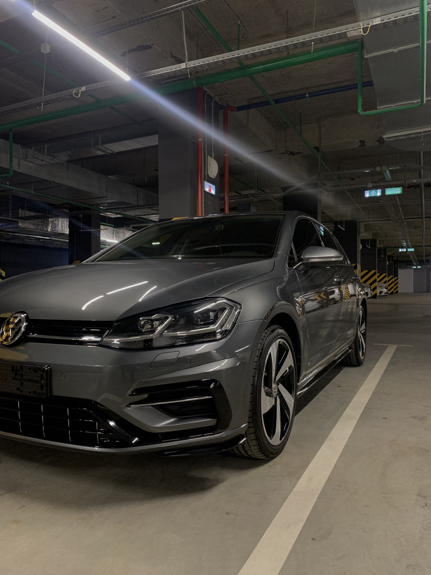 R18 — Volkswagen Golf Mk7, 1,4 л, 2018 года | колёсные диски | DRIVE2