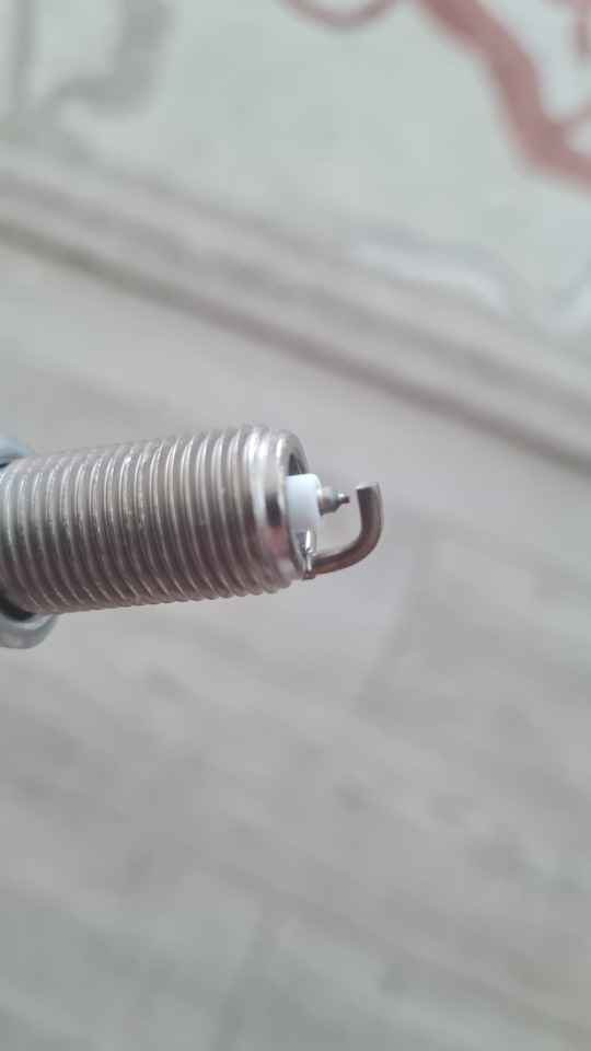 0241245673 Свеча зажигания BOSCH | Запчасти на DRIVE2