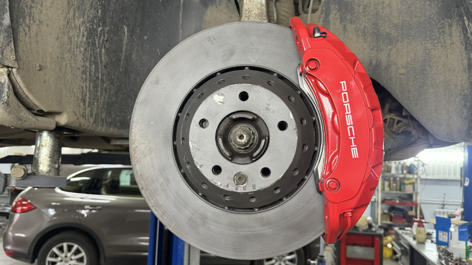 Тормоза Cayenne 958 турбо на Cayenne 957 — Porsche Cayenne (1G) 955/957 ...