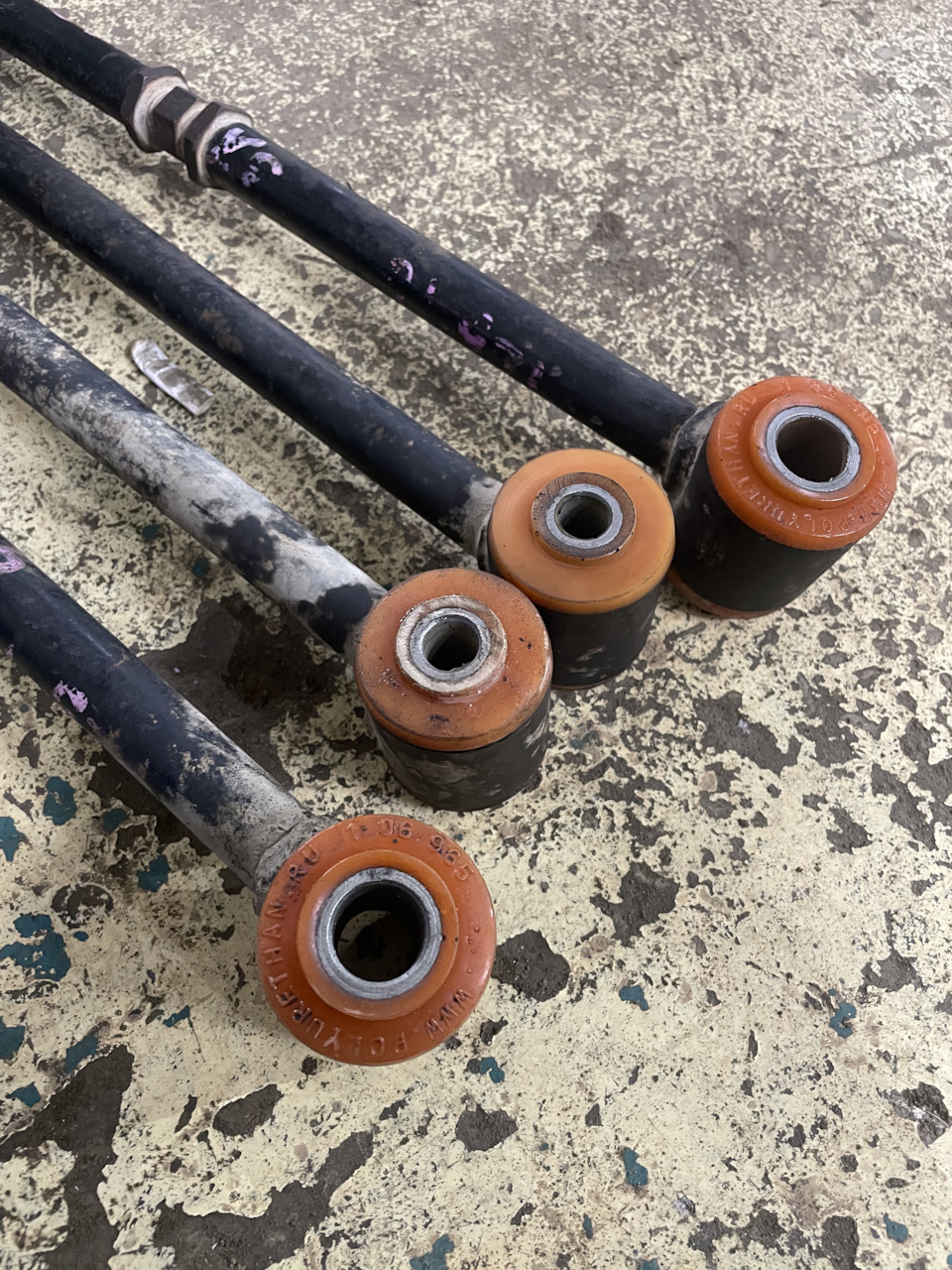 Полиуретан в задние рычаги — Toyota Mark II Qualis, 2,5 л, 1998 года ...