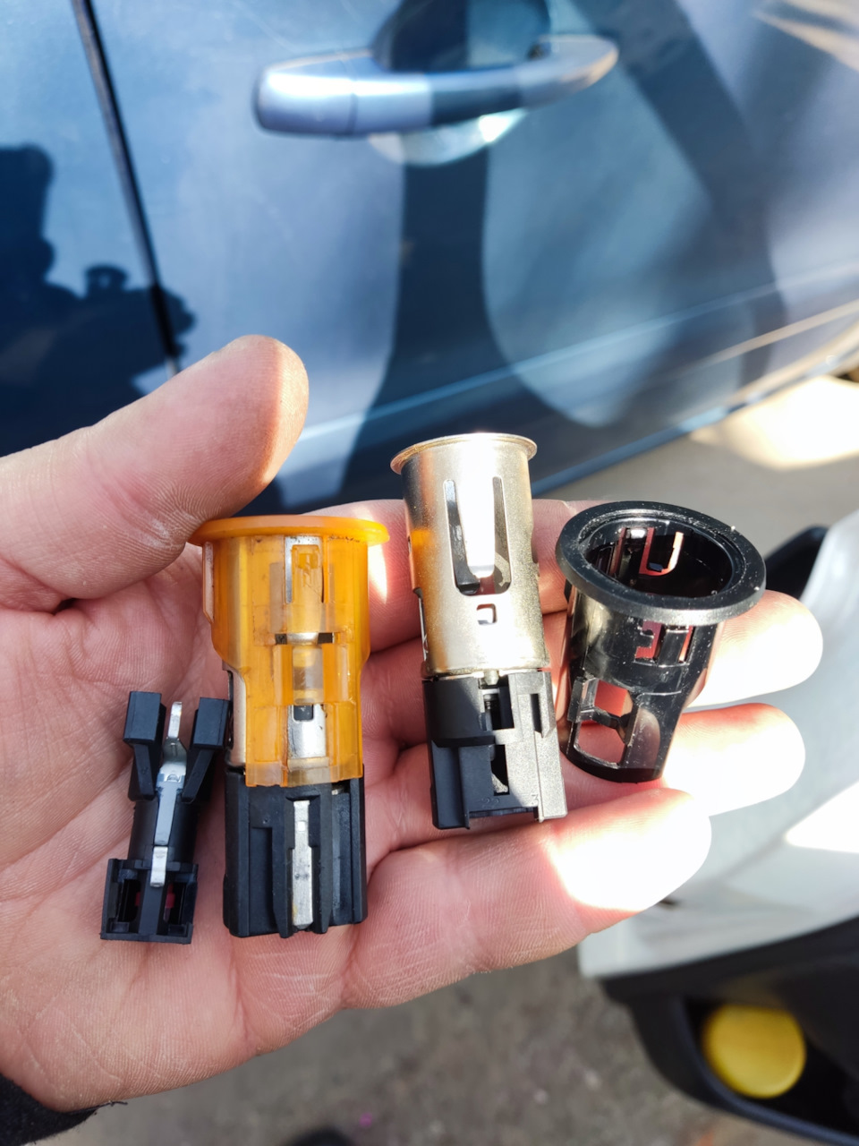 Подсветка прикуривателя — Peugeot Partner Tepee, 1,6 л, 2014 года ...