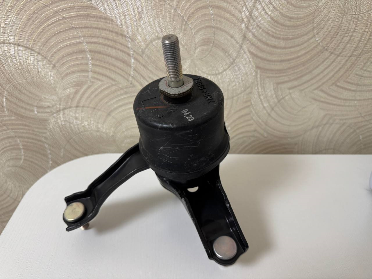 Вопрос по оригинальности подушек двигателя — Toyota Camry (XV50), 2,5 л ...