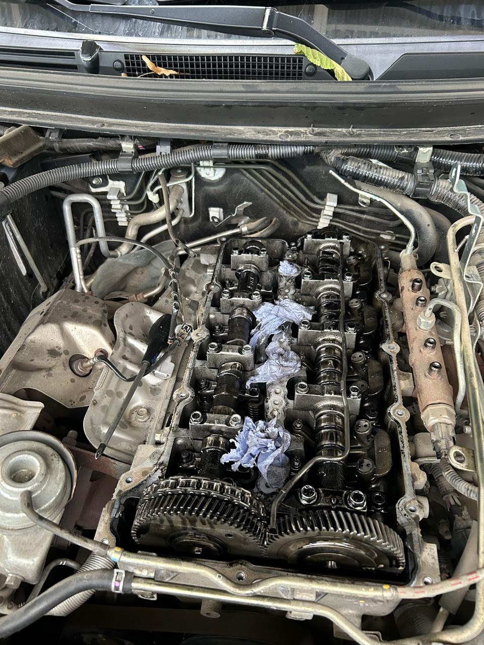 Регулировка клапанов, замена масла АКПП, болты сход-развала ...