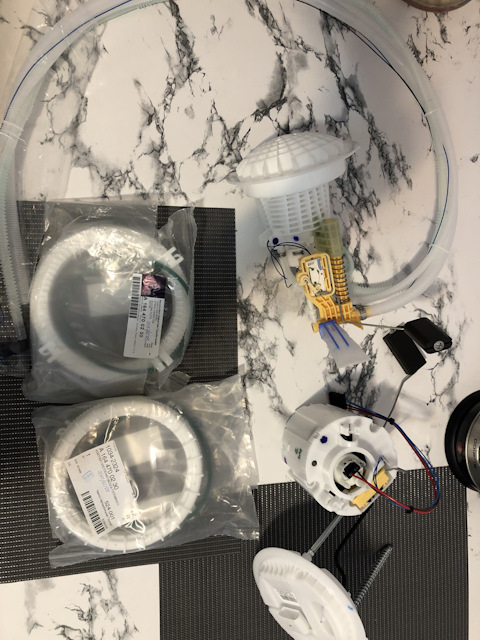 A1644700230 Комплект креплений насоса топливного. Mercedes | Запчасти ...