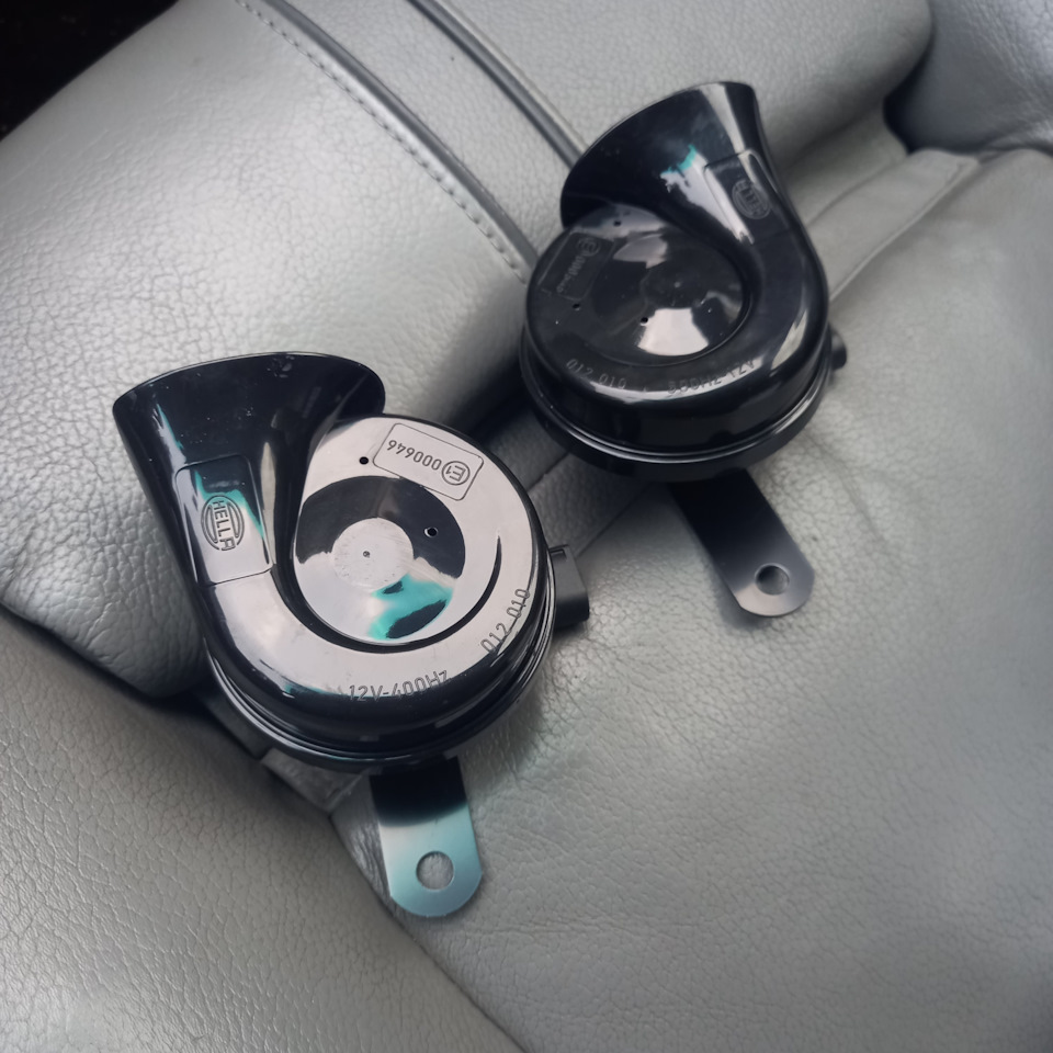 самостоятельный ремонт. замена фанфар — BMW X3 (E83), 2,5 л, 2004 года ...