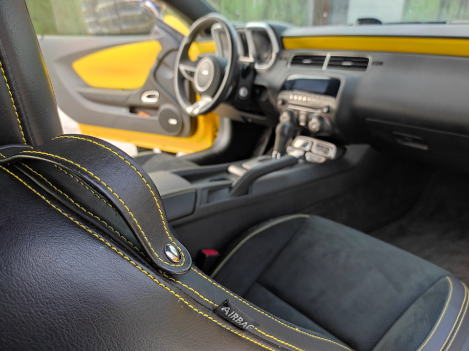 ALCANTARA — Chevrolet Camaro V, 3,6 л, 2009 года | тюнинг | DRIVE2