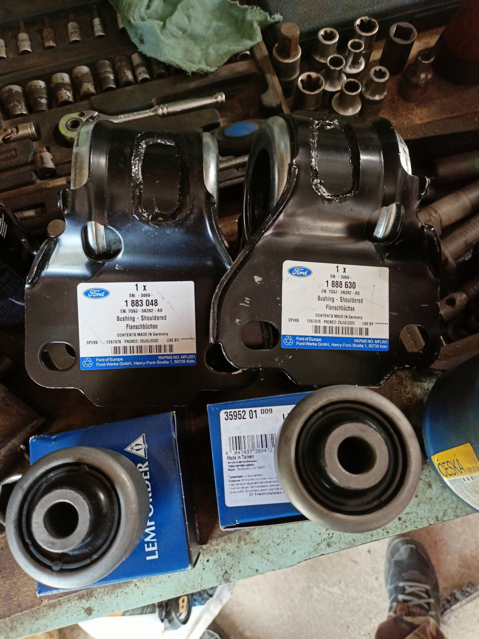 1883048 Сайлентблок Ford | Запчасти на DRIVE2