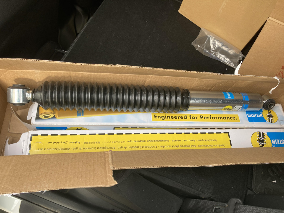 Замена задних амортизаторов на BILSTEIN B8 5100 — Jeep Grand Cherokee ...
