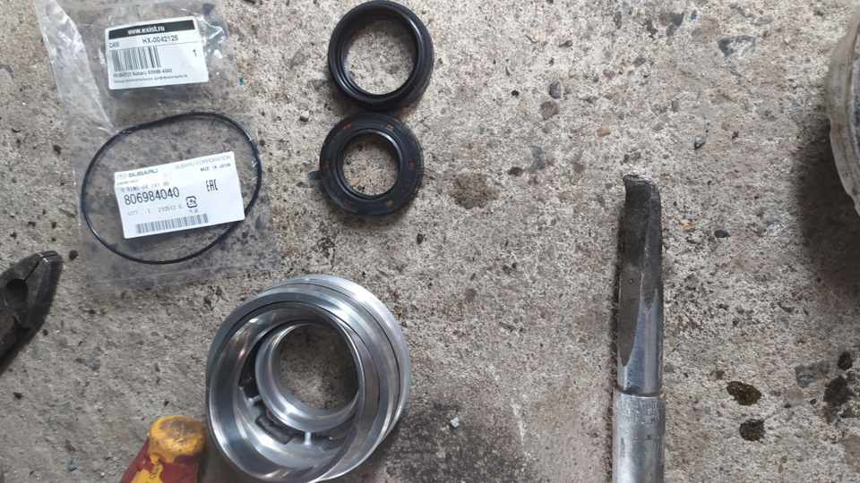 Замена приводов передних, шаровых, ступиц и топливный фильтр — Subaru ...