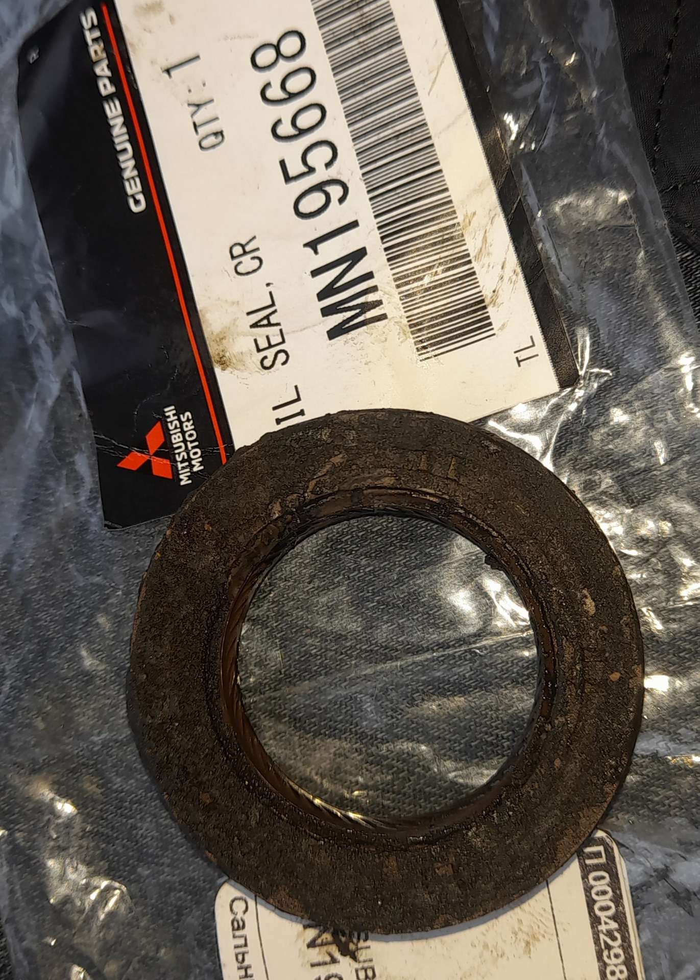 Замена сальника коленвала — Mitsubishi Lancer X, 1,5 л, 2008 года ...