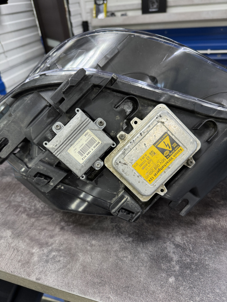 63127045692 Ксеноновая фара AHL П BMW | Запчасти на DRIVE2