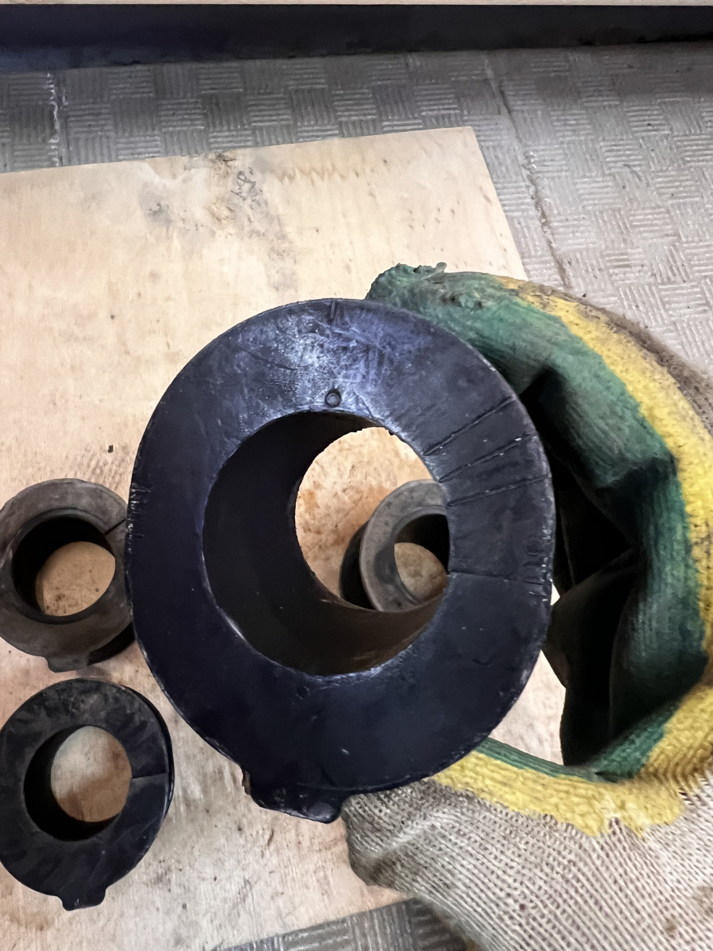 Замена втулок стабилизатор — Toyota Land Cruiser Prado 150-series, 4 л ...