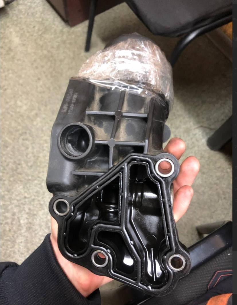 Замена корпуса масляного фильтра — Hyundai i40, 1,7 л, 2015 года ...