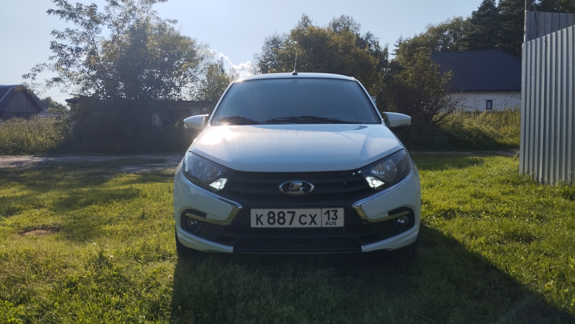 Светодиодные ДХО — Lada Гранта (2G) FL, 1,6 л, 2023 года | аксессуары ...