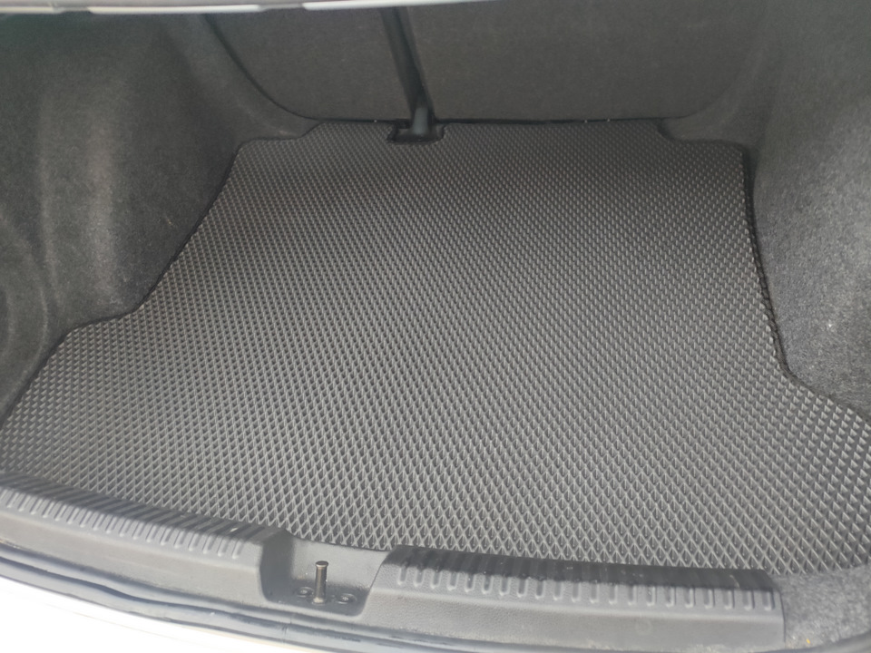 Коврик ЕВА в багажник — Volkswagen Polo Sedan, 1,6 л, 2013 года ...
