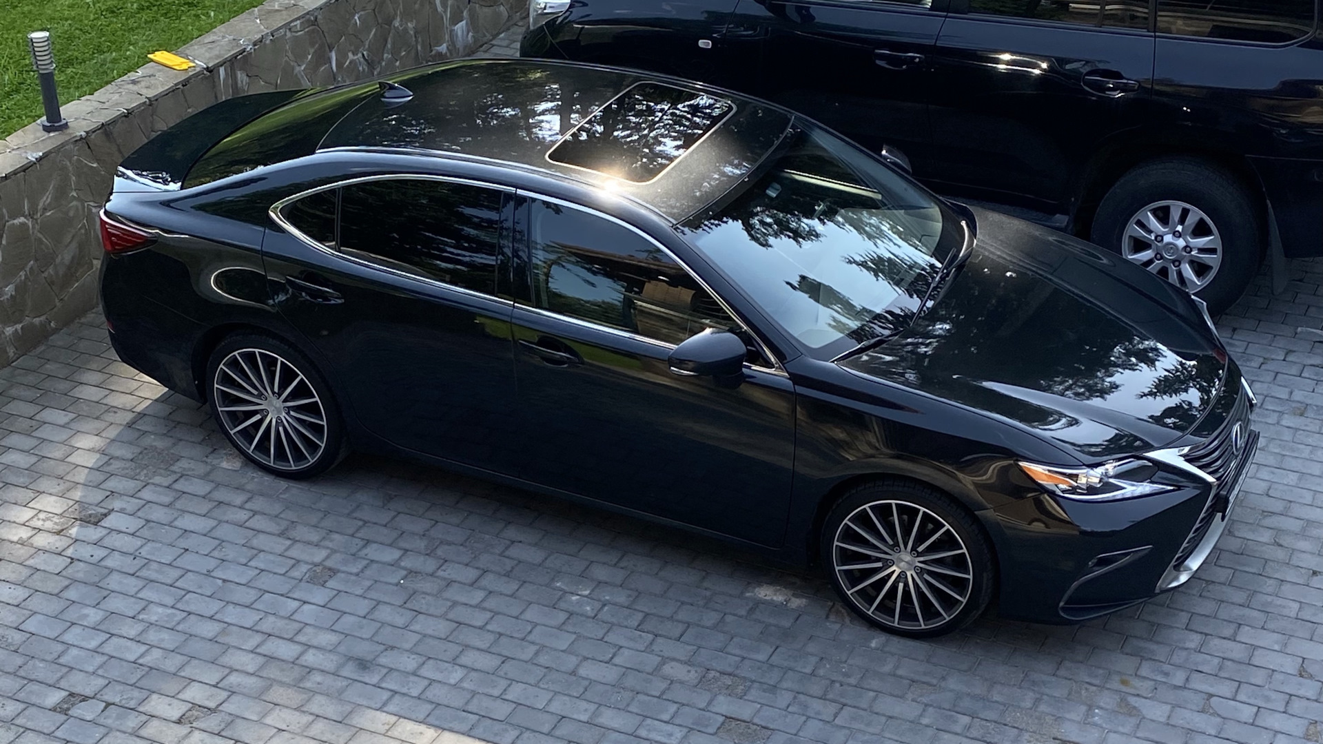 Lexus ES (XV60) 2.5 бензиновый 2017 | Black на DRIVE2