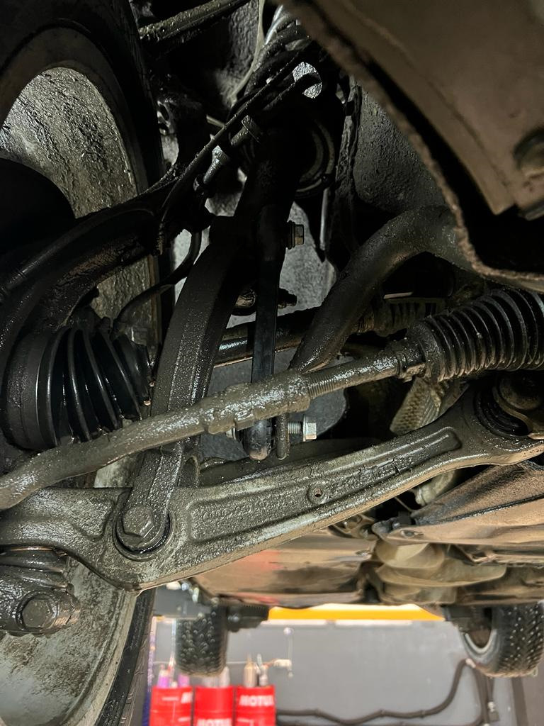 Audi Q5 8R. Замена передних стоек стабилизатора. — Audi Q5 (1G), 2 л ...