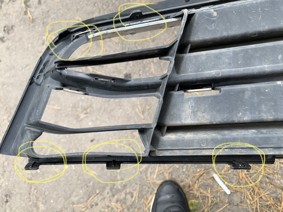 запись_12 f10 lci замена хромированных накладок ПТФ — BMW 5 series (F10 ...