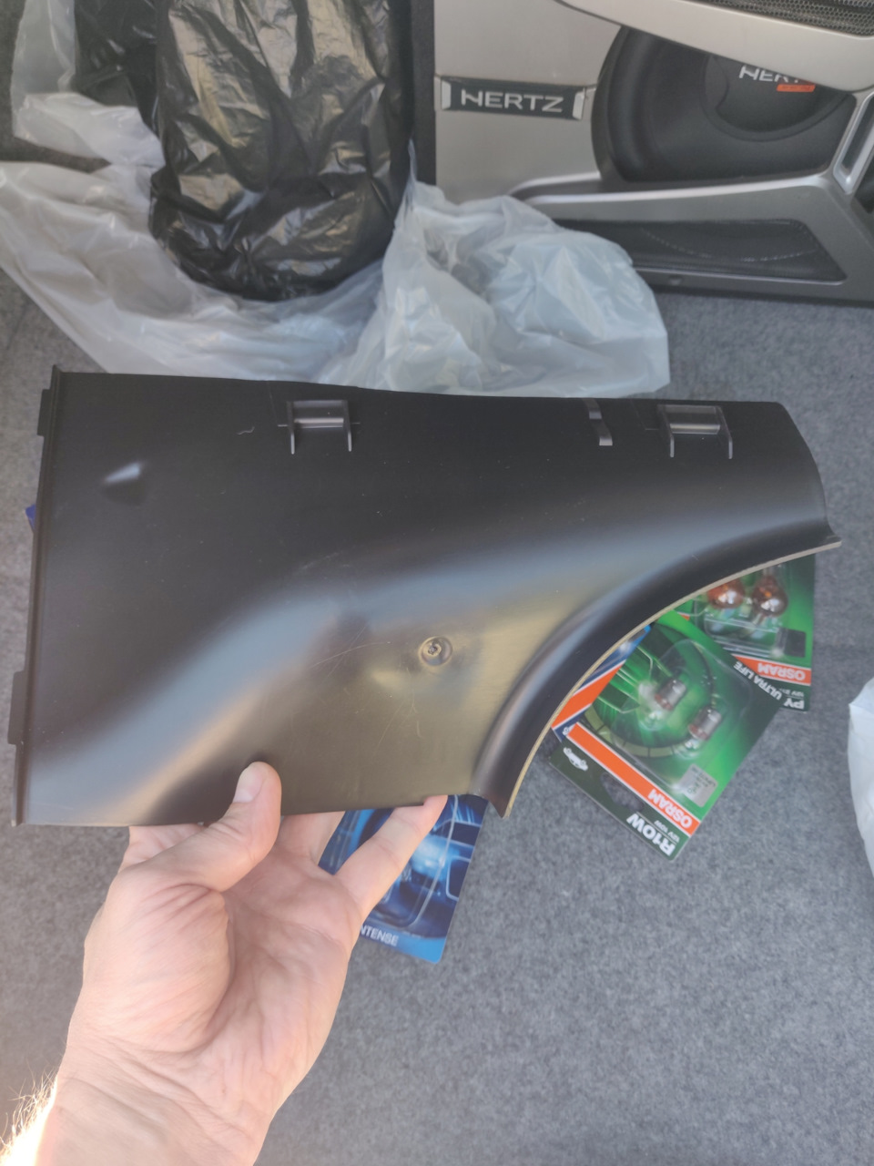 8693157 Брызговик левый Volvo | Запчасти на DRIVE2