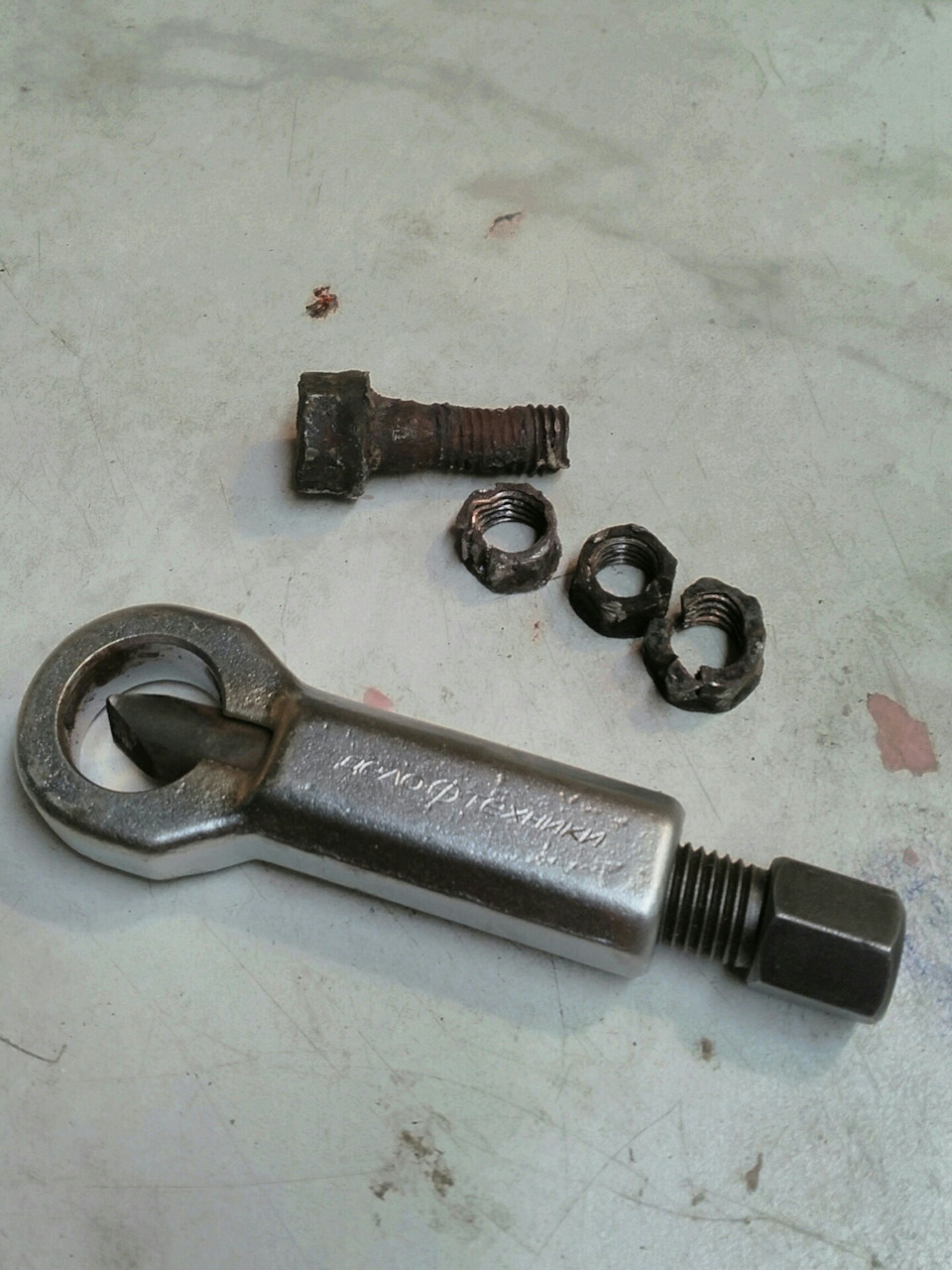 И снова гайки глушителя — BMW 3 series Compact (E46/5), 1,8 л, 2001 ...