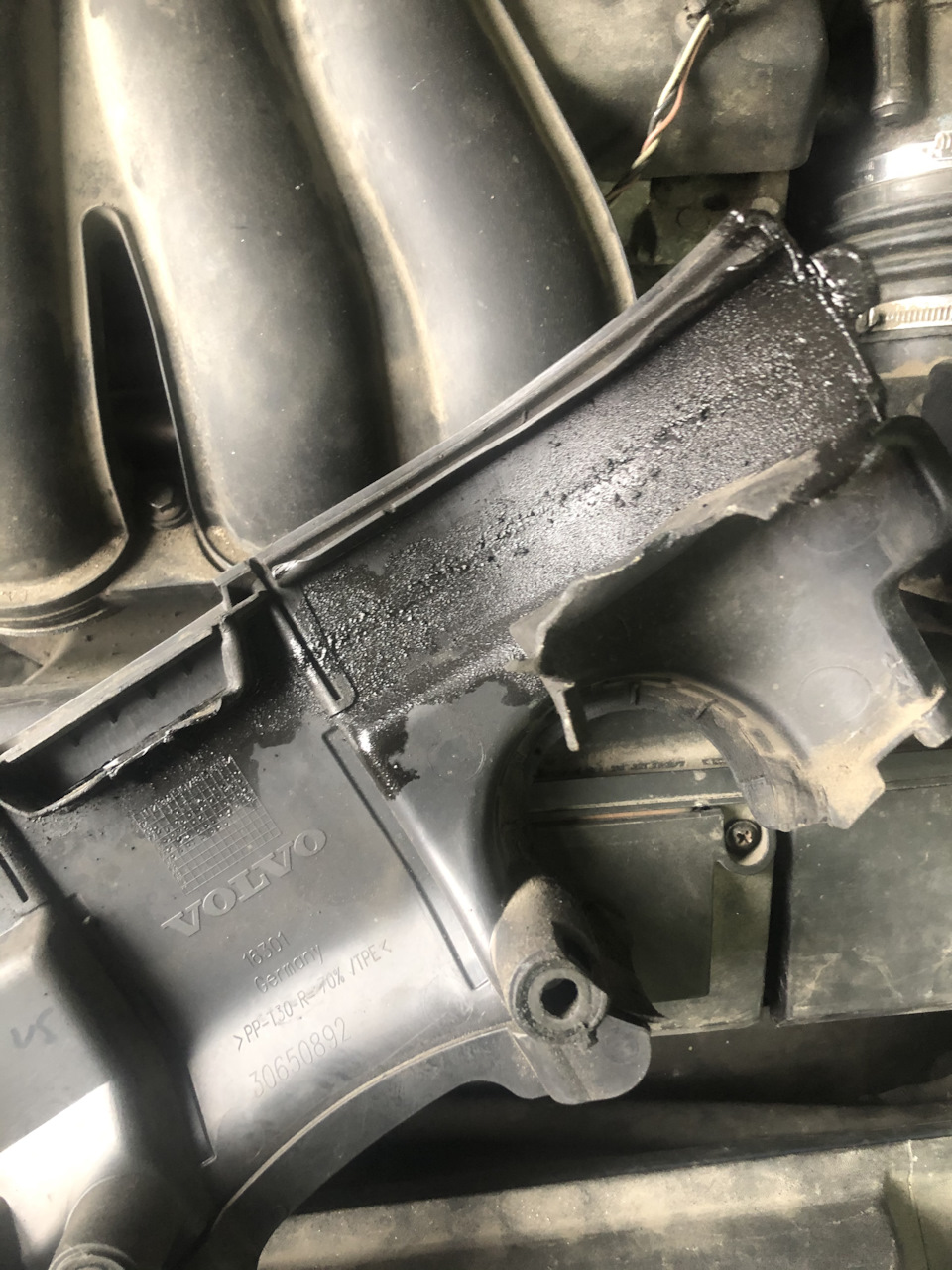 30650892 Крышка двигателя верхняя передняя Volvo | Запчасти на DRIVE2