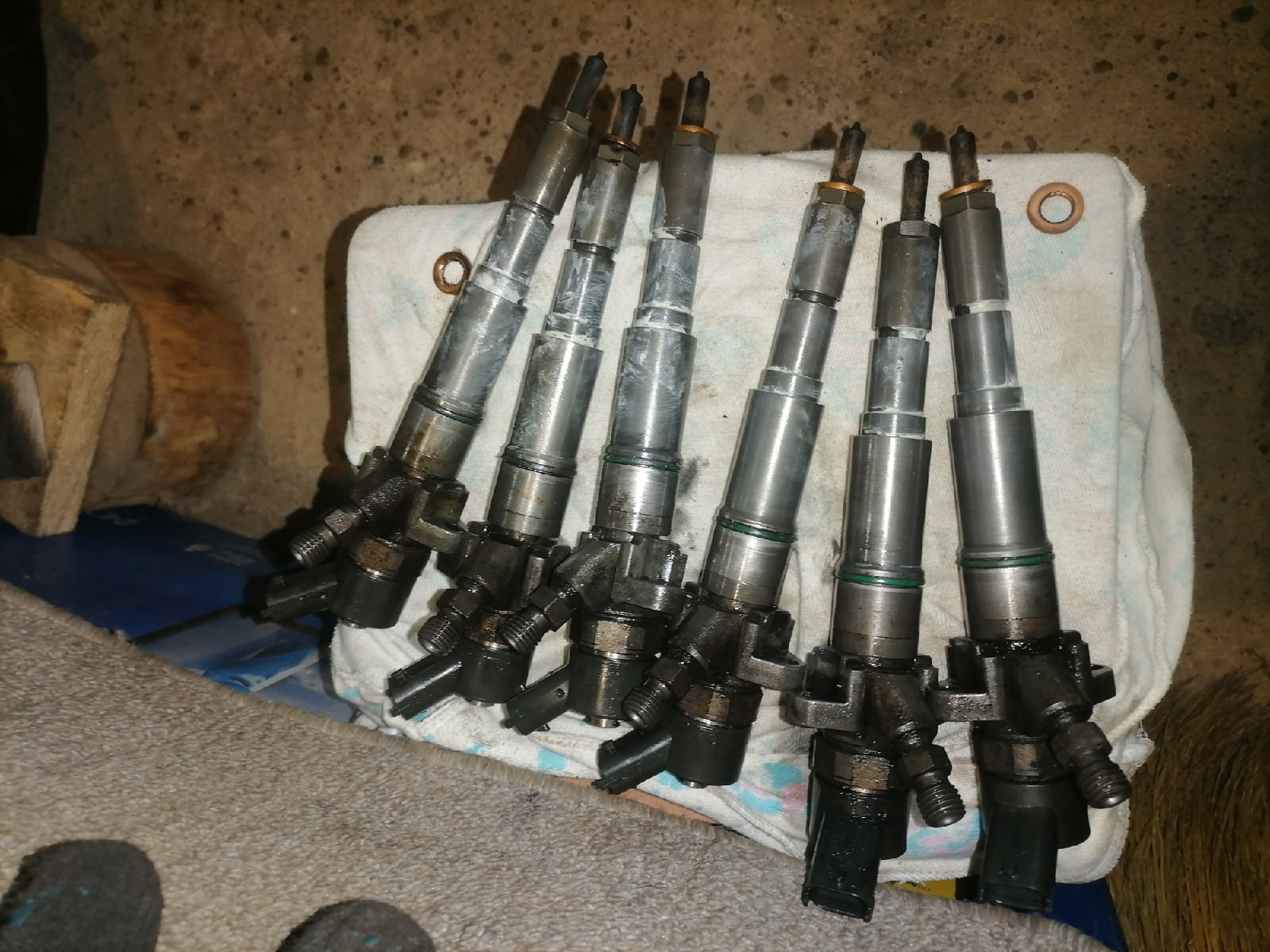 Замена прокладок, залом шпилек клапанной крышки — BMW 3 series Touring ...