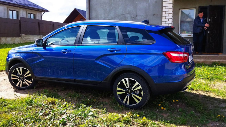 Lada Vesta SW Cross 1.6 бензиновый 2021 | на DRIVE2