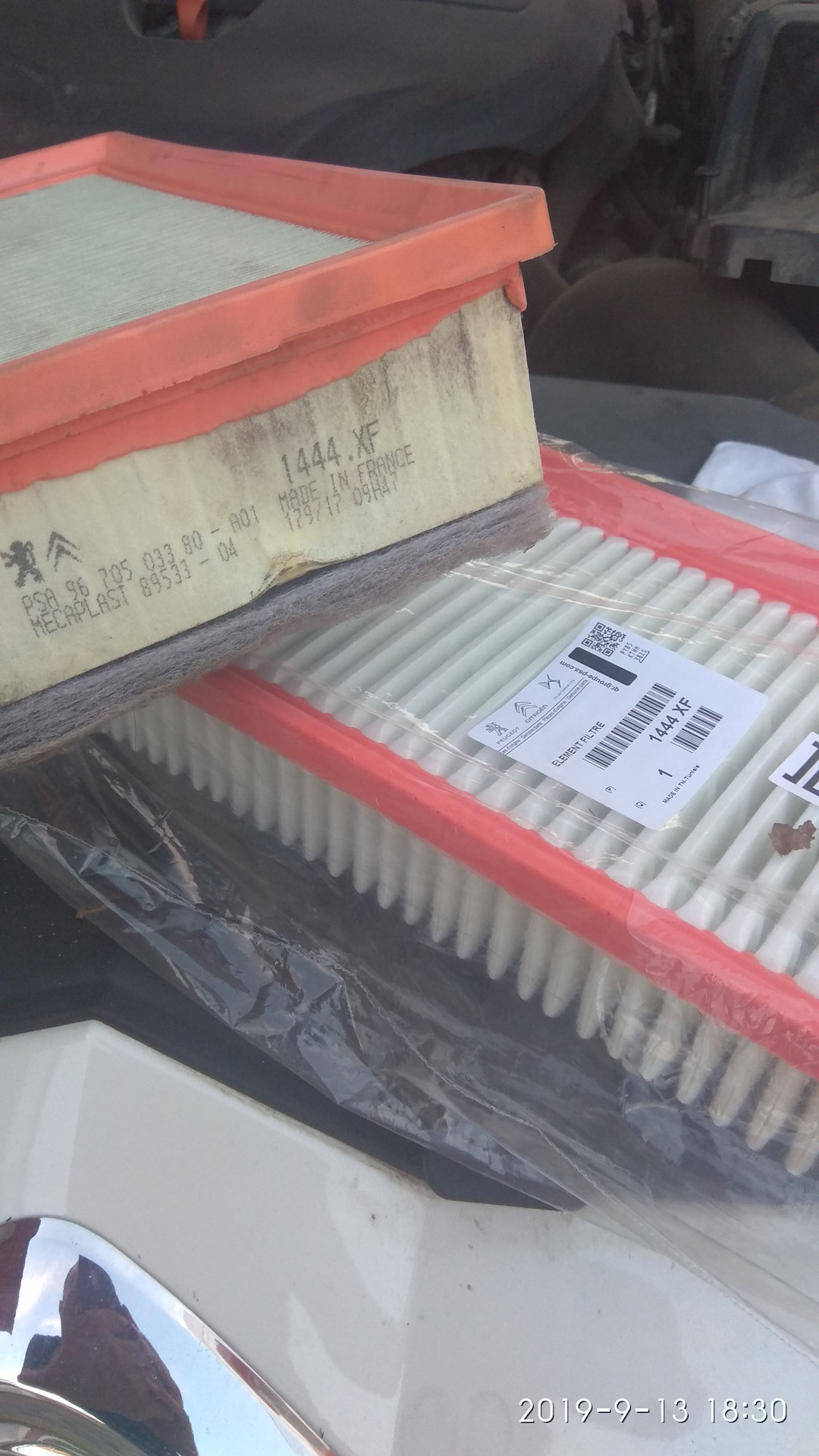 Замена воздушного фильтра — Citroen C5 (2G), 2 л, 2013 года ...