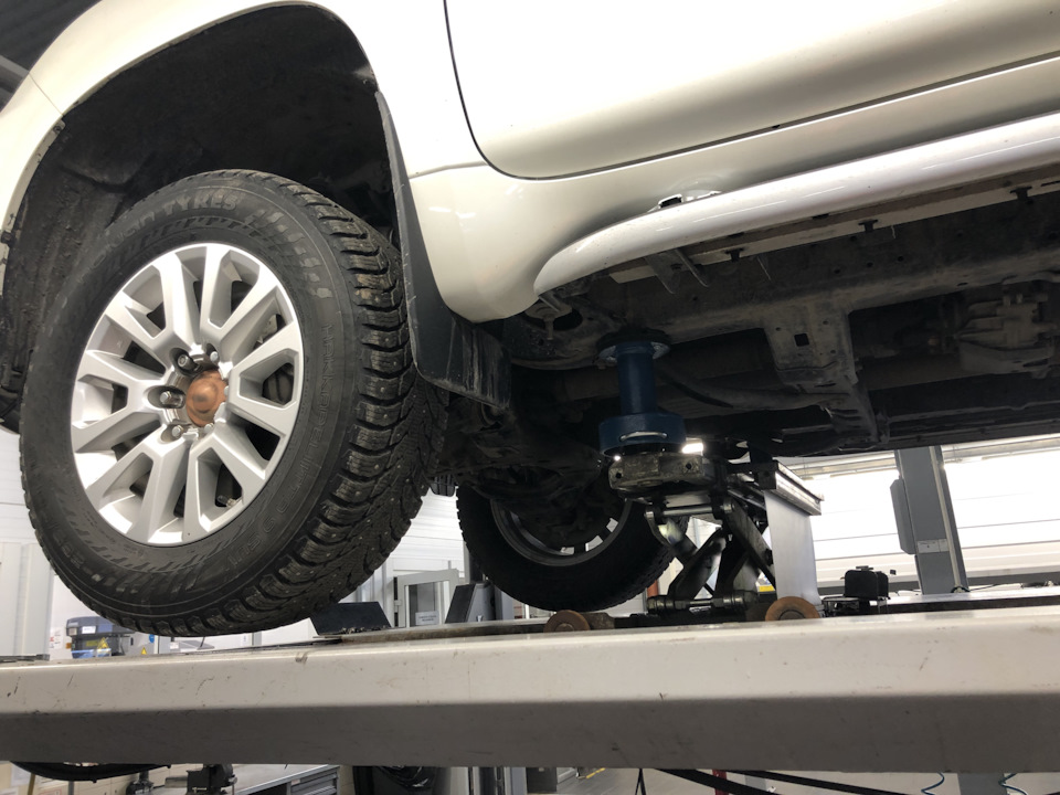 Смазка развальных болтов — Toyota Land Cruiser Prado 150-series, 2,8 л ...