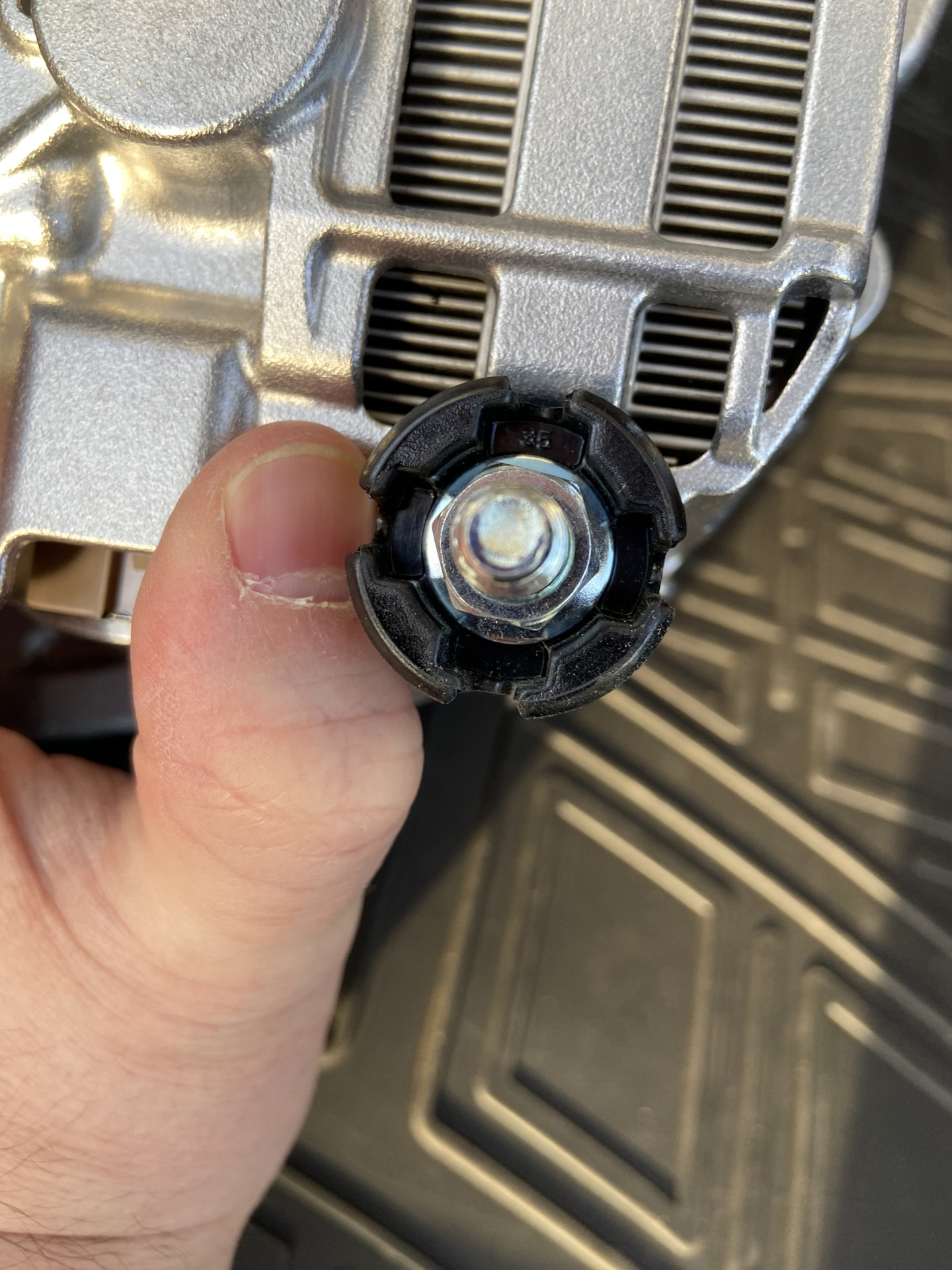 Пришел генератор))) — Mitsubishi Outlander (3G), 2,4 л., 2015 года ...