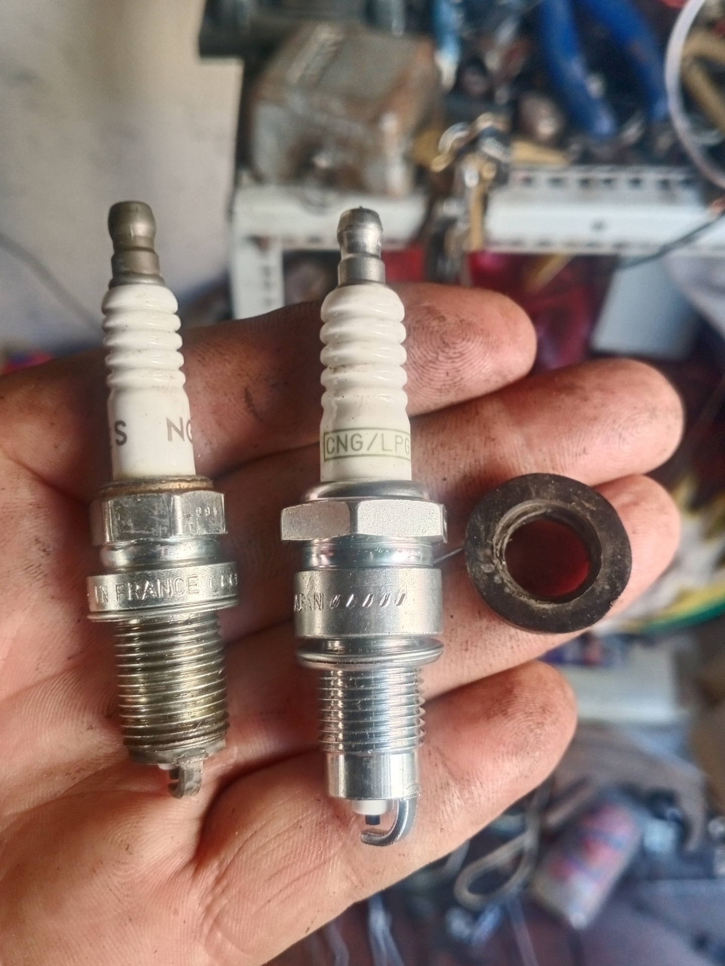 NGK(7988) "битопливные свечи"(((( — ТагАЗ Tager 5D, 2,3 л, 2009 года ...