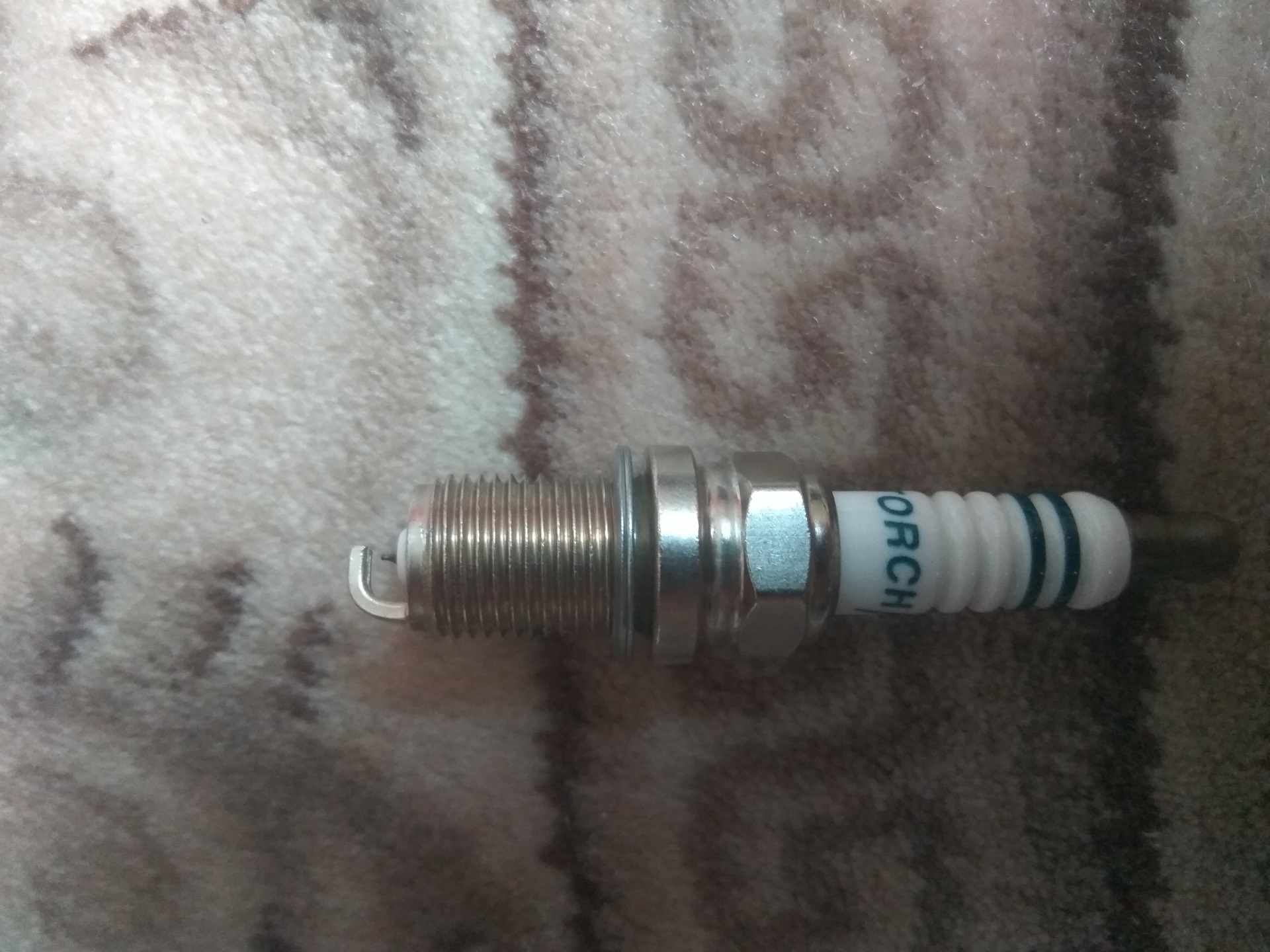 Свеча зажигания TORCH K6RIU-11 — Lada Vesta (1G), 1,6 л, 2018 года ...