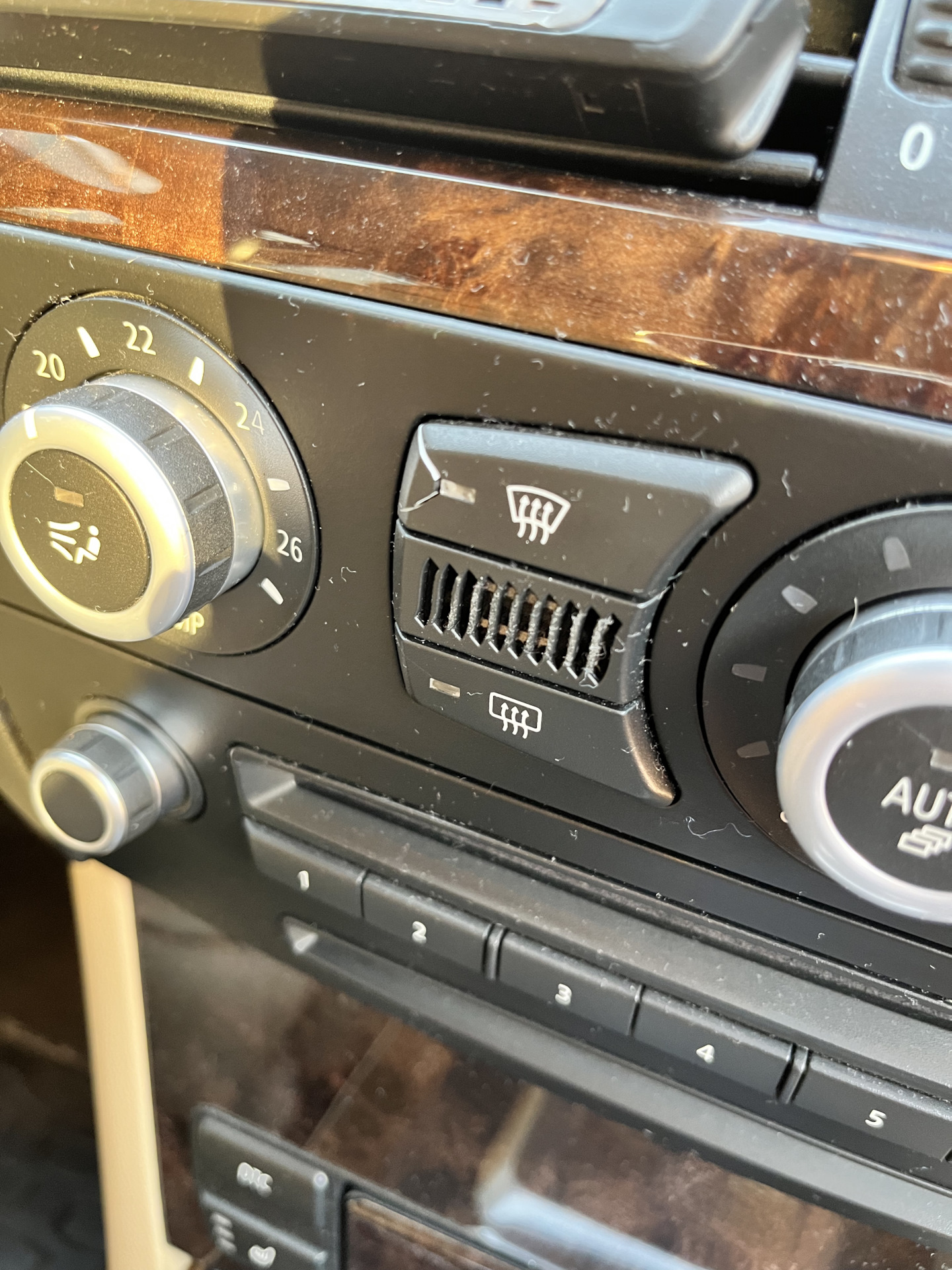 Замена кнопок климат контроля — BMW 5 series (E60), 4 л, 2007 года ...