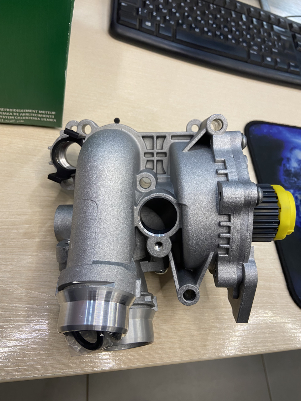 Замена насоса ОЖ на алюминий от INA (538096710) — Volkswagen Passat ...