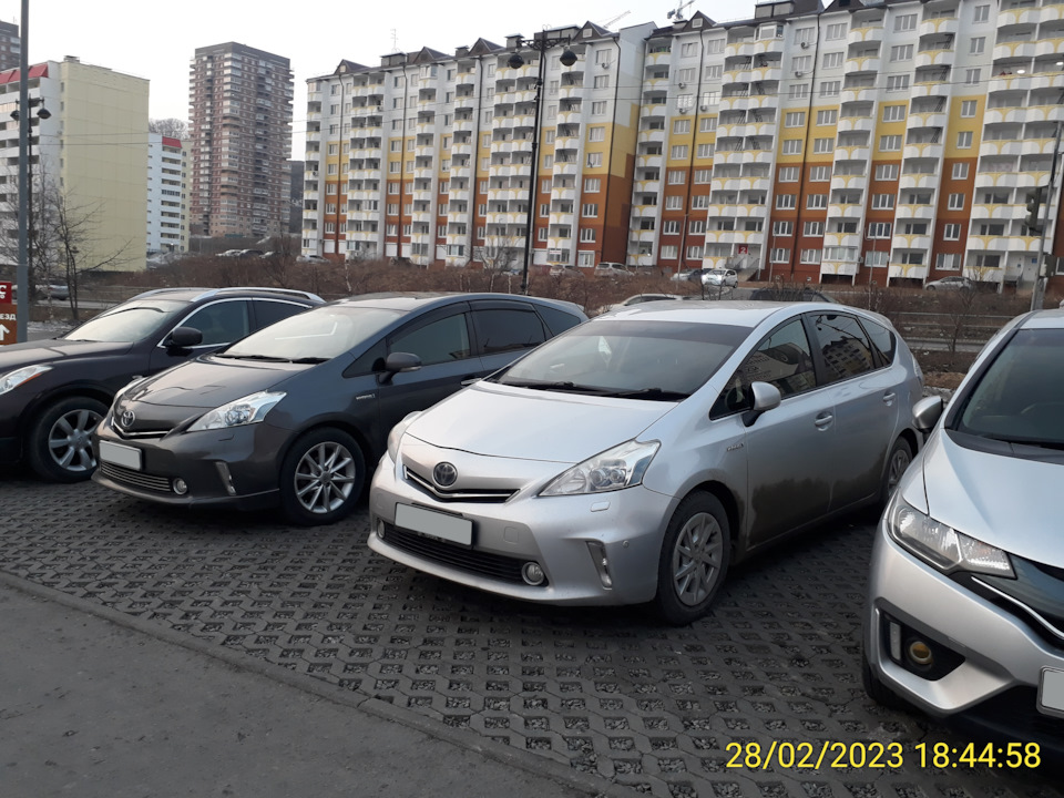 Восстановление защит по низам — Toyota Prius Alpha, 1,8 л, 2012 года ...
