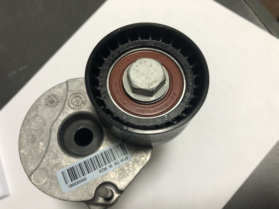 Замена помпы, термостата, шкива коленвала, роликов и ремня — BMW X5 ...